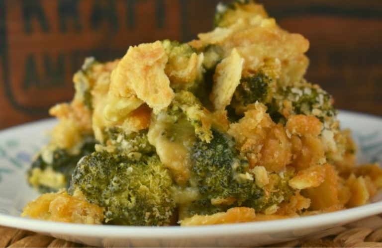 Fresh Broccoli Casserole Recipe with 4 ingredients - These Old Cookbooks