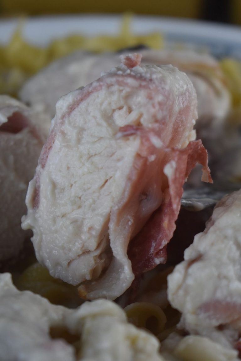 Crock Pot Continental Chicken Recipe with Bacon - These Old Cookbooks