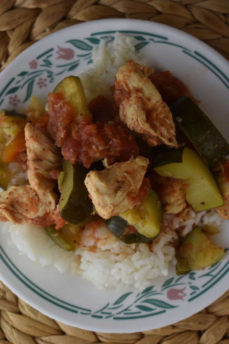 Chicken with Zucchini and Tomatoes - These Old Cookbooks
